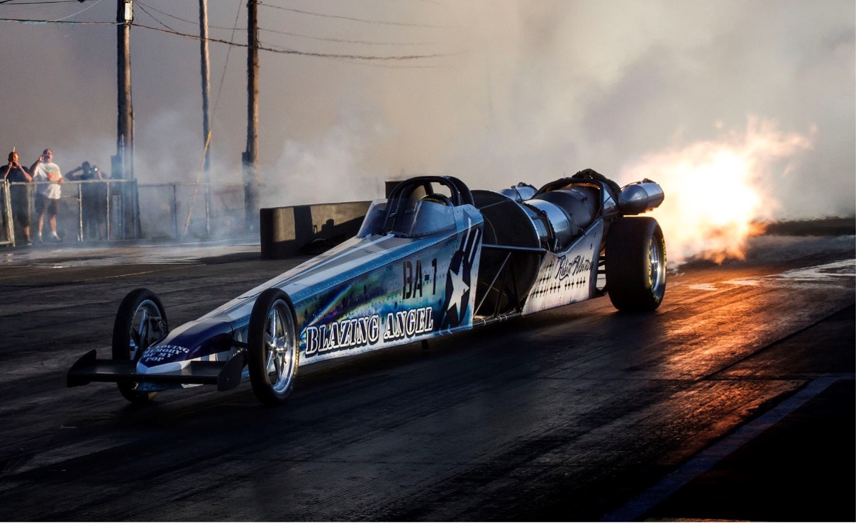 Drag racing, czyli jak spalić 10 litrów paliwa w sekundę - Uchwyty ...